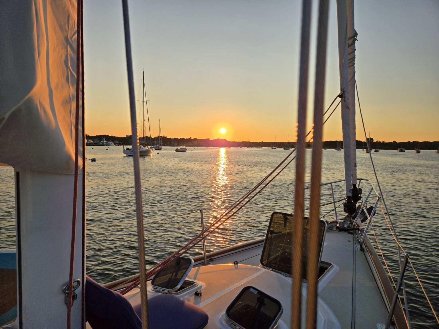 Learn to Sail in Newport RI - Hands-On Sailing Charters – All Hands Sailing